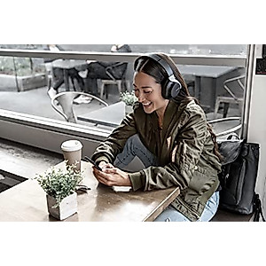 Shure AONIC 40 Over Ear Wireless Bluetooth Noise Cancelling Headphones with Microphone, Studio-Quality Sound, 25 Hour Battery Life, Fingertip Controls, iPhone & Android Compatible - Black