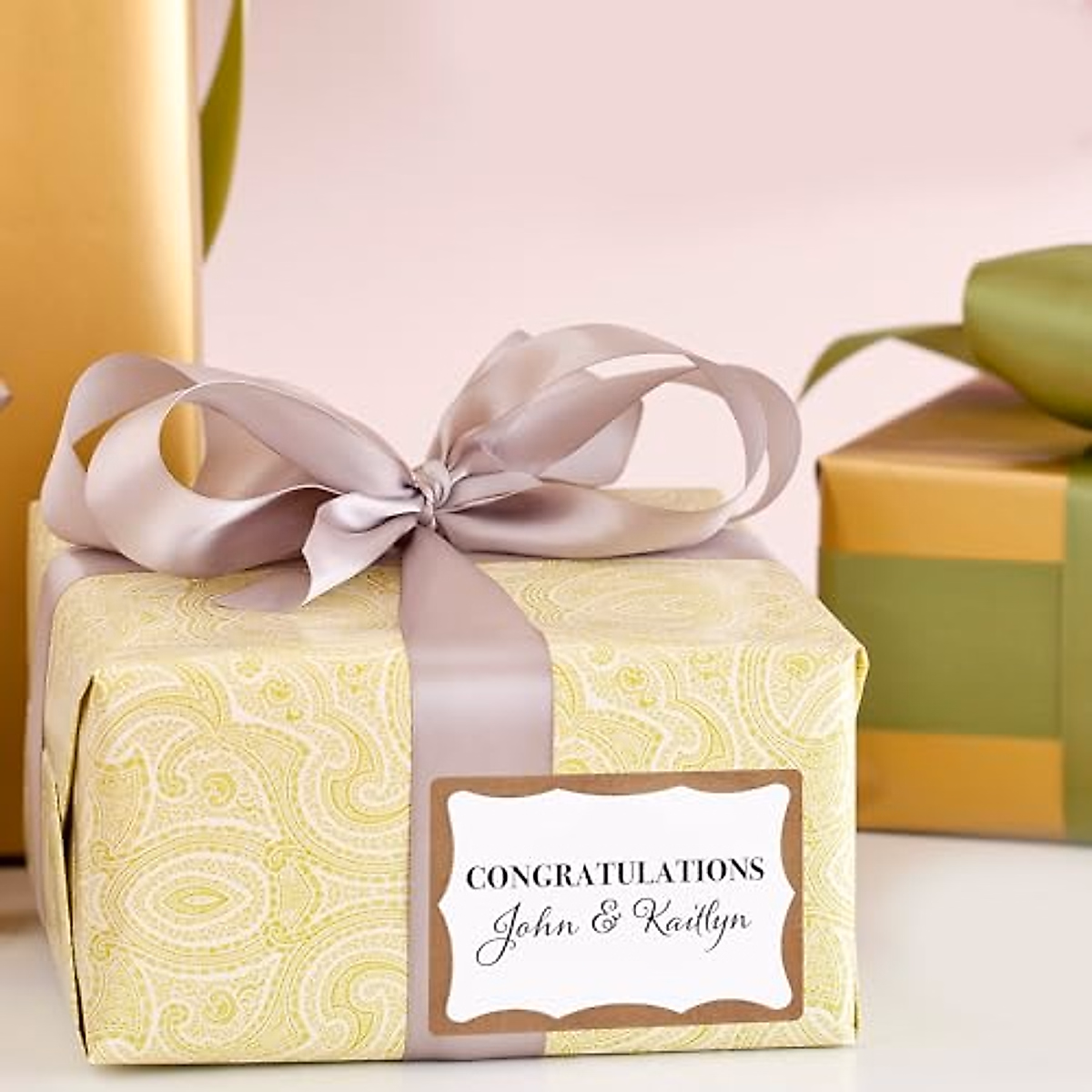 Avery 5146 Name Badge Labels, 2-11/32-Inch x3-3/8-Inch , 100/PK, Gold Border