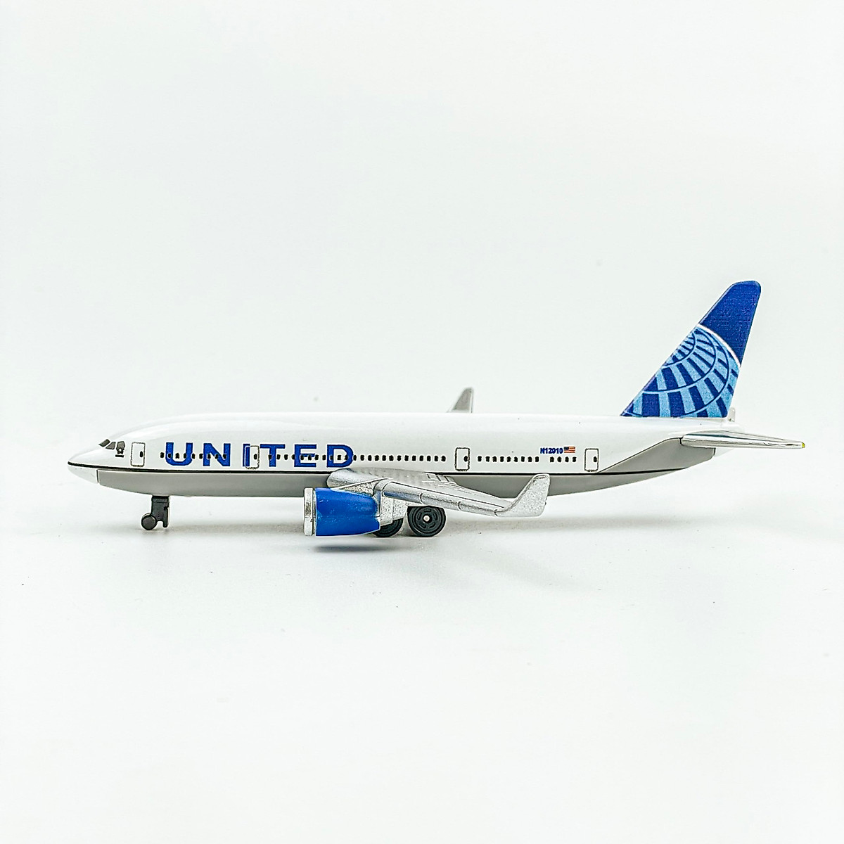 AVIAMUSE United Model Airplane, Planes Model Aircraft Suitable for Collection and Christmas, Birthday Gifts