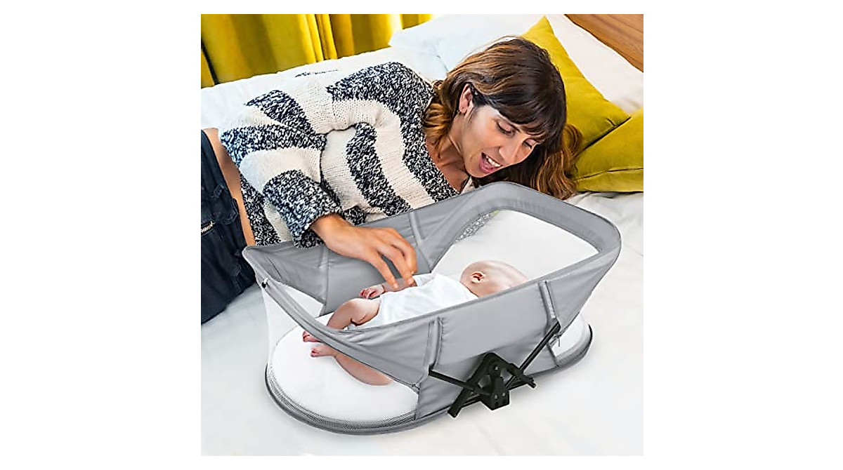 Momax Foldable Portable Baby Crib for Travel and Home
