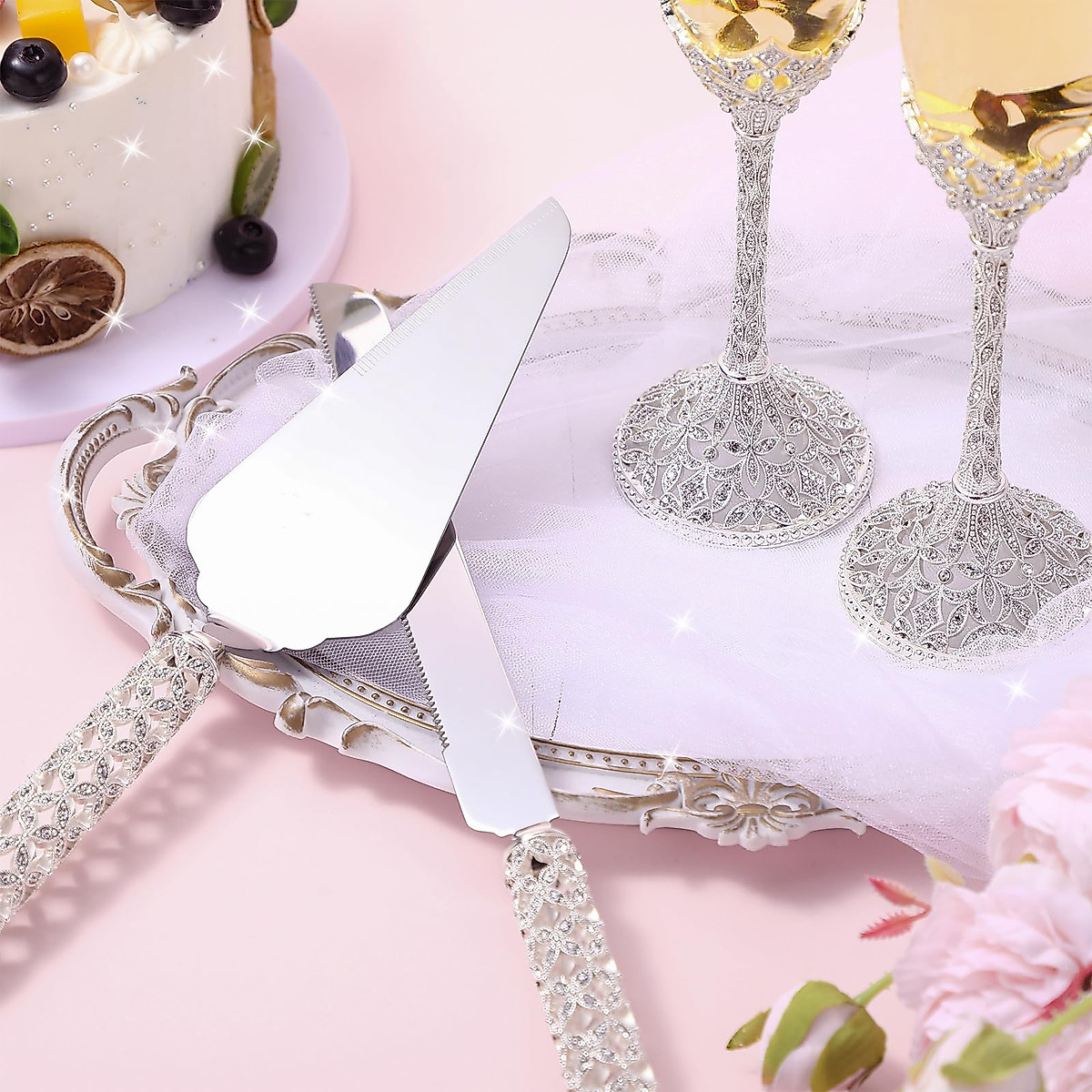 Sratte 4 Pcs Wedding Cake Knife and Champagne Flutes Server Set, Toasting Crystal Rhinestone Champagne Flutes Glasses Cake Knife Pie Server Wedding Gifts for Couple Bride Groom (Silver,Elegant)