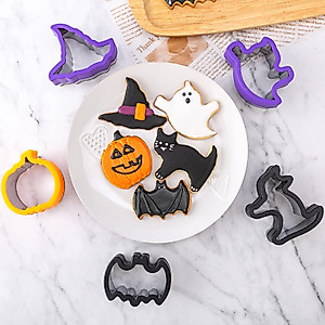 Sandwich Cutter for Kids 5 Pcs, Nifogo Cookie Cutters with Comfort Grip, Biscuit Cutters Include Pumpkin Ghost Bat Cat Witch Hat Mold, Gift for Adult Boys Girls