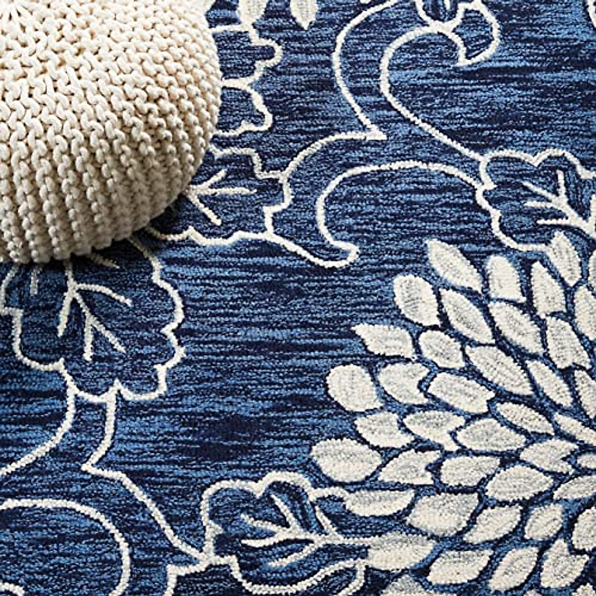 SAFAVIEH Jardin Collection Accent Rug - 3' x 5', Navy & Ivory, Handmade Floral Wool, Ideal for High Traffic Areas in Entryway, Living Room, Bedroom (JAR602N)