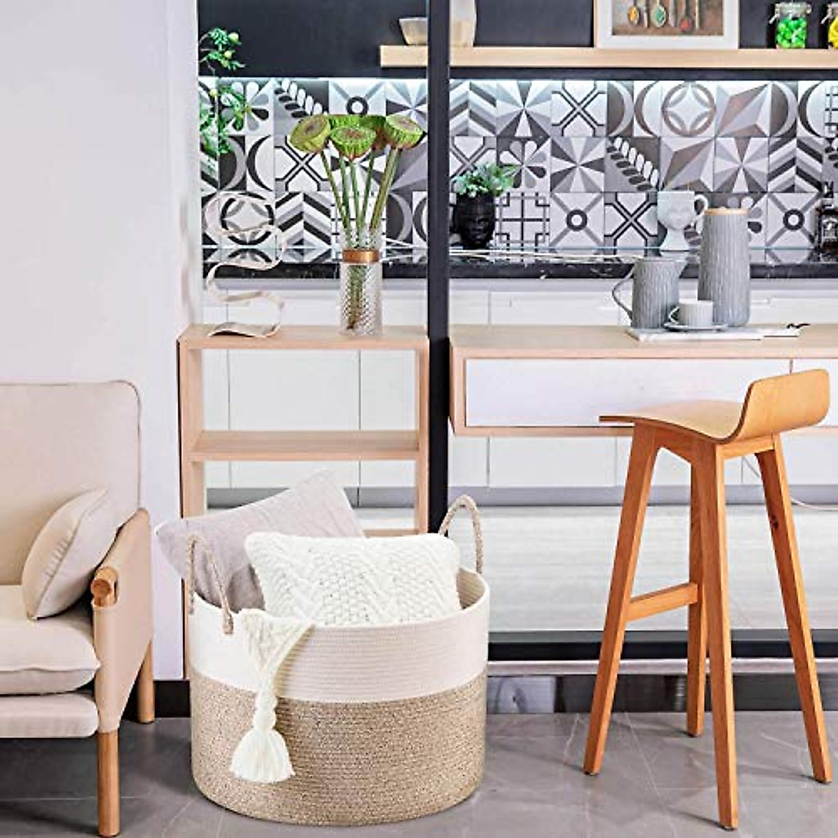 MINTWOOD Design Extra Large 22 x 14 Inches Cotton Rope Blanket Basket Living Room, Woven Laundry Basket, Toy Storage Baskets Bin, Decorative Round Pillow Towel Basket with Handles