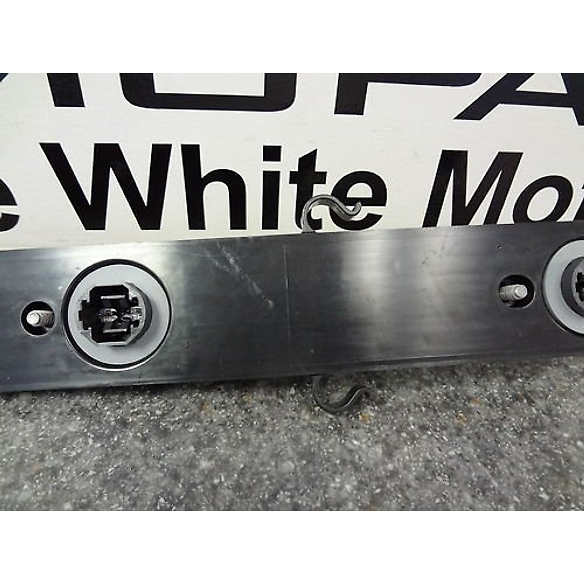 2007-2011 DODGE NITRO TAIL LIGHT LAMP SOCKET CIRCUIT BOARD STOP TURN BRAKE MOPAR OEM