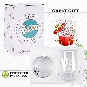 Futtumy Mr and Mrs Gifts, Mr and Mrs Est 2024 Whiskey and Wine Glass, Wedding Gifts Valentines Day Gift Christmas Gift Bridal Shower Gifts for Newlyweds Couples Mr & Mrs Wife Bride To Be Groom Bride