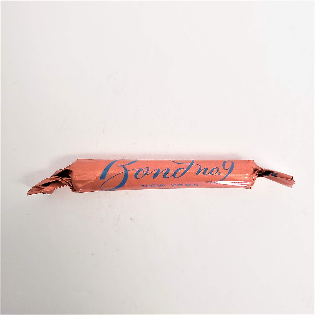 Bond No 9 Sucess is The Essence of New York Unisex Eau De Parfum - Bon Bon Candy Wrapper Vial Spray