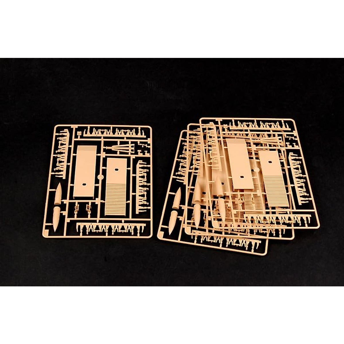 Hobby Boss German 80cm K(E) Railway Gun 'Dora' Vehicle Model Building Kit for 14 years to 18 years