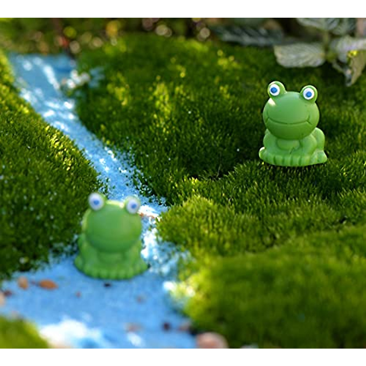Exasinine 20 Pcs Resin Mini Frogs Green Frog Miniature Figurines Fairy Garden Miniature Moss Landscape DIY Terrarium Crafts Ornament Accessories for Home Décor