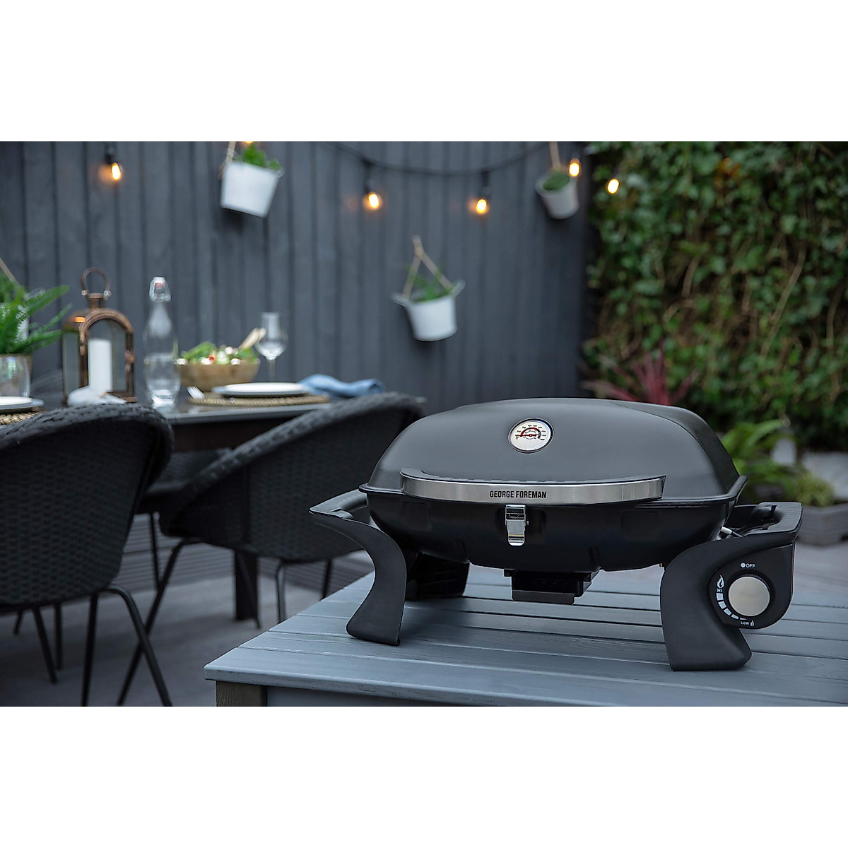 George Foreman Portable Gas BBQ with Integrated Thermostat, Black, Lightweight & Compact, Steel Body & Automatic Ignition, Gas Barbecue, GFSBBQ1