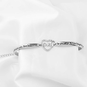 BNQL CNA Certified Nurse Assistant Stethoscope Heart Bracelet CNA Charm Jewelry Gifts for Nursing Student (Bracelet)