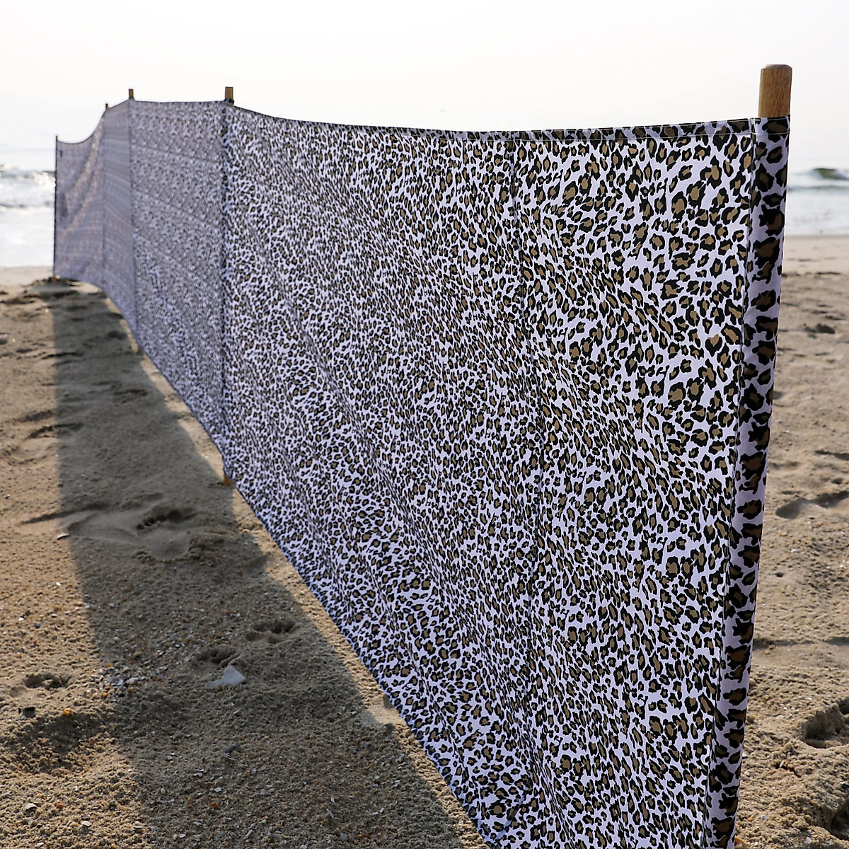 erda Sand Leopard Pro Beach Recycled Polyester Rip-Stop 20 ft Lightweight Windscreen, Privacy Screen, Wind Blocker, Free Matching Shoulder Bag