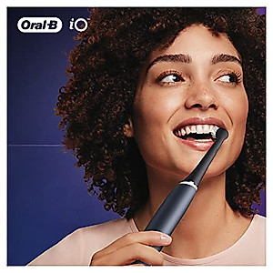 Oral-B - iO Ultimate Clean Replacement Heads, Black - 4 Pieces