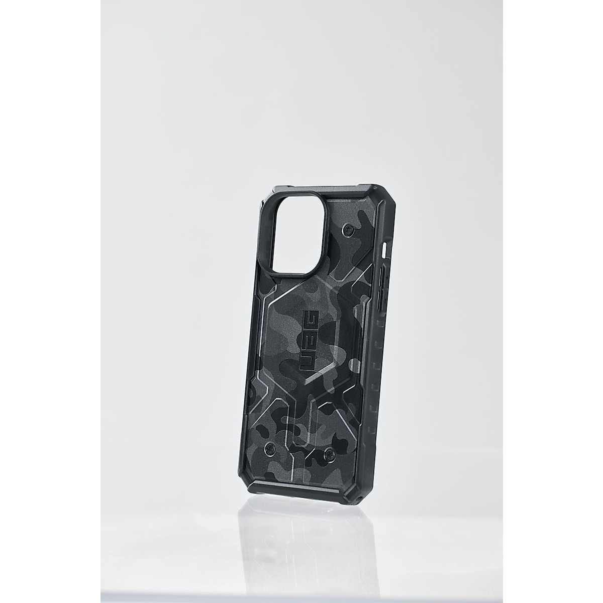URBAN ARMOR GEAR UAG Case [Updated Ver] Compatible with iPhone 15 Pro Max Case 6.7" Pathfinder SE Midnight Camo Built-in Magnet Compatible with MagSafe Charging Rugged MIL-STD Protective Cover