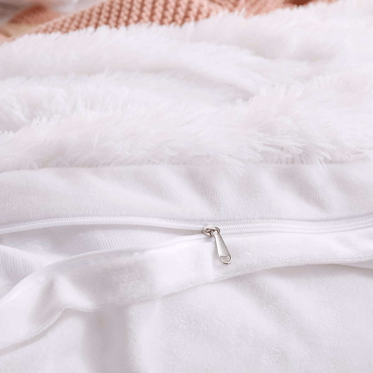 HAIHUA White Faux Fur Comforter Cover Queen Size - Fluffy Luxury Ultra Soft Plush Comforter 3 Pieces (1 Shaggy Duvet Cover + 2 Pillow Shams) Faux Fur Fuzzy Bedding Set (White, Queen)