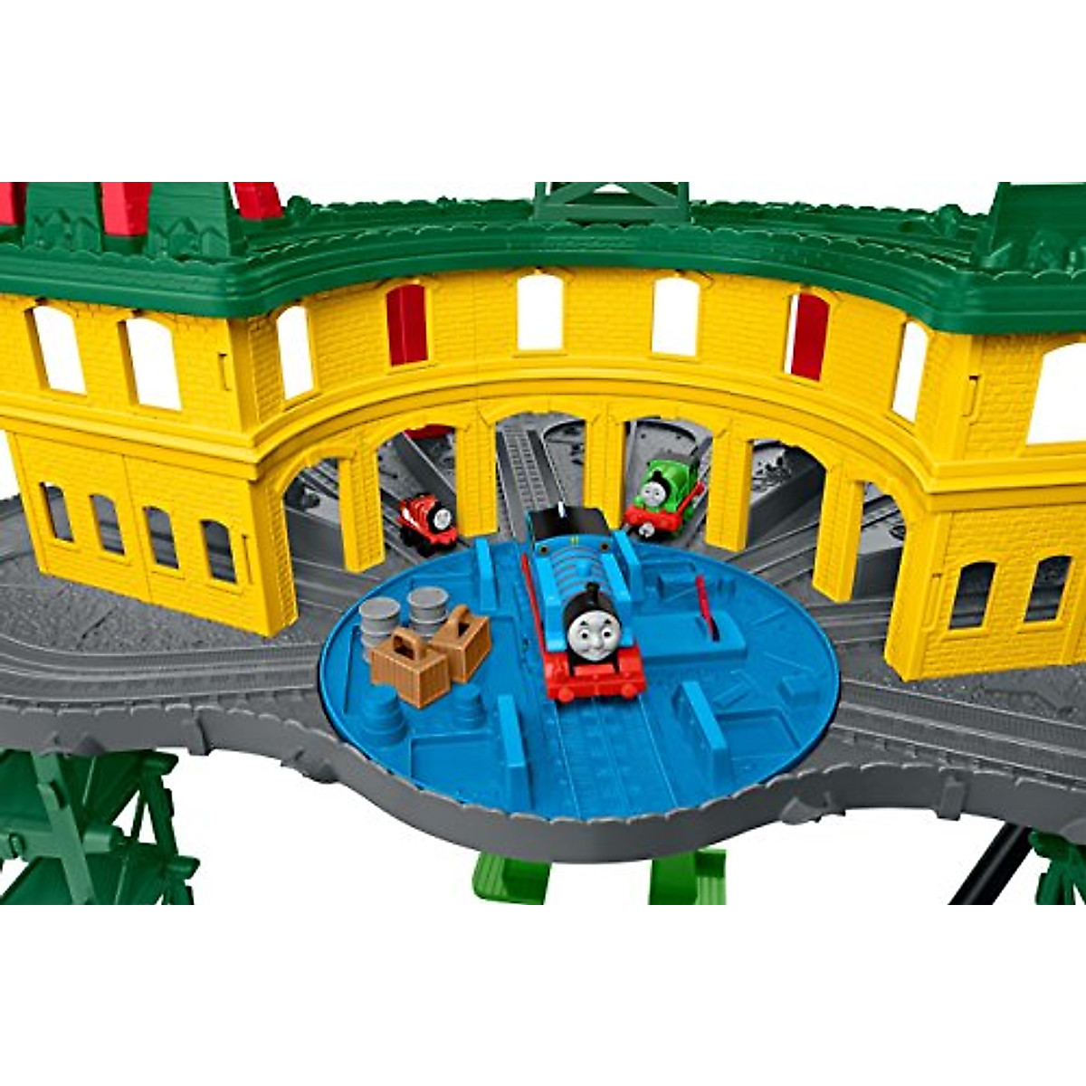 Thomas & Friends Toy Train Set, Super Station, Extra Large Race Track with Motorized Thomas, Diecast Percy & MINIS James for Ages 3+ Years