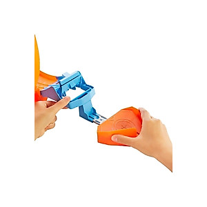 Hot Wheels Toy Car Track Set Loop Stunt Champion, Dual-Track Loop with Dual-Launcher, Includes 1:64 Scale Toy Car