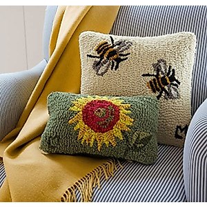 Chandler 4 Corners Artist-Designed Sunflower Hand-Hooked Wool Decorative Throw Pillow (8” x 12”)