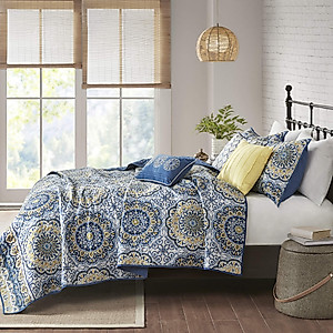 Madison Park Tangiers Quilt Modern Classic Design All Season, Breathable Coverlet Lightweight Bedding Set, Matching Shams, Decorative Pillow, King/Cal King(104"x94"), Circle Blue 6 Piece