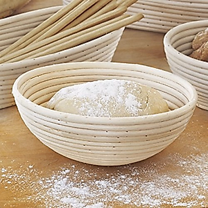 9 Inch Proofing Basket,WERTIOO Banneton Bread Proofing Basket + Bread Lame +Dough Scraper+ Linen Liner Cloth Sourdough Bread Baking Supplies