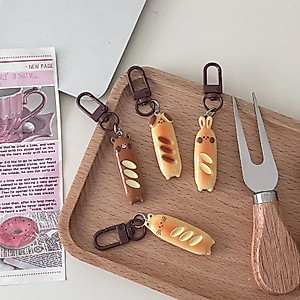 WEIGANGFANG 5 Pcs Resin Cat Dog Bear Rabbit Bread Key Chain Cartoon Star Cookies Key Rings Animal Cake Keychains for Halloweens’ Gift, Boy & Girls' Gift