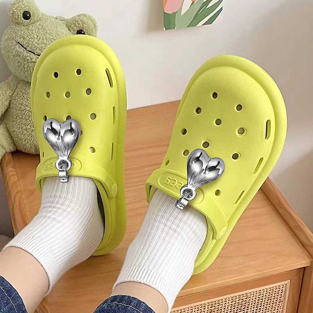 Set of 2 Shoe Charms for Girls/Boys, Distinctive Funny Shoe Accessories，Shoe Nuts Shoe Balls，Noticeable Shoe Clips (Silver)