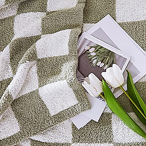 WRENSONGE Checkered Throw Blanket, Sage Green Microfiber Soft Cozy Fluffy Warm Hand Made Throw Blankets for Couch, Sofa, Chair, Bed, Camping, Picnic, Travel Lightweight Bed Blanket - 50"*70"