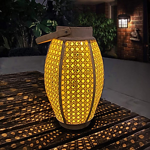 Hanging Solar Lanterns Outdoor - Solar Powered Rattan Woven Table Lamp with Warm Yellow LED Light Garden Decorative Hanging Lanterns for Patio Yard Garden Home Pathway Decor