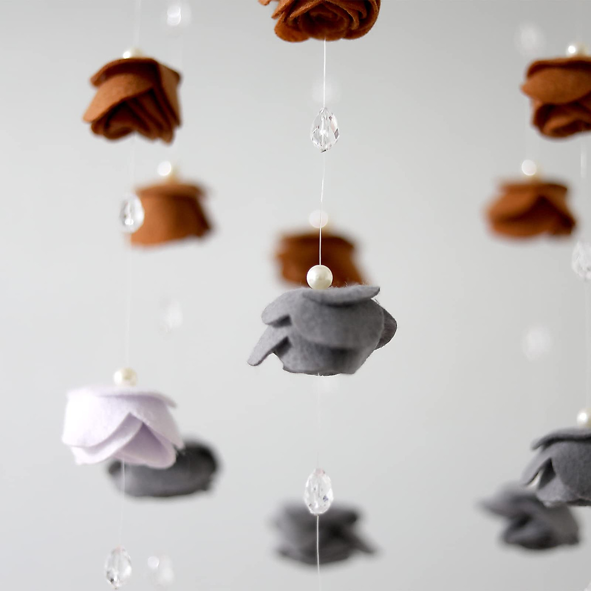 Baby Mobile for Crib, Felt Rose Flower Crystals Pearls Mobile Nursery Mobile for Boys Girls Boho Nursery Decor Soothe Toy Baby Shower Set for Infant Bedroom Hanging Decoration Toy