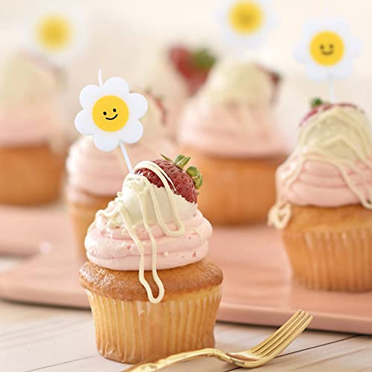 BoKin 4 Pcs Birthday Candles, Smiley Face Happy Birthday Candle for Cake, Sunflower Cake Toppers for Birthday Party Wedding Anniversary Valentines Day Christmas Festival