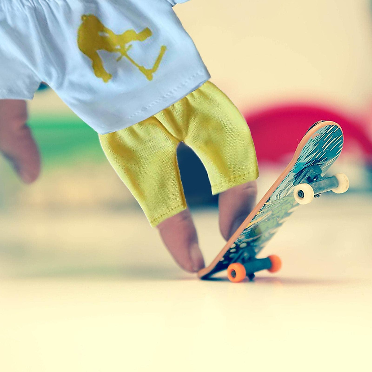 shenyan Fingertip Clothes Set - Finger Pants T-Shirt Scooter Skateboards Tools Outfit Accessories for Kids Children Toy Game, Interactive Toys Movement Favors Blue Yellow Green