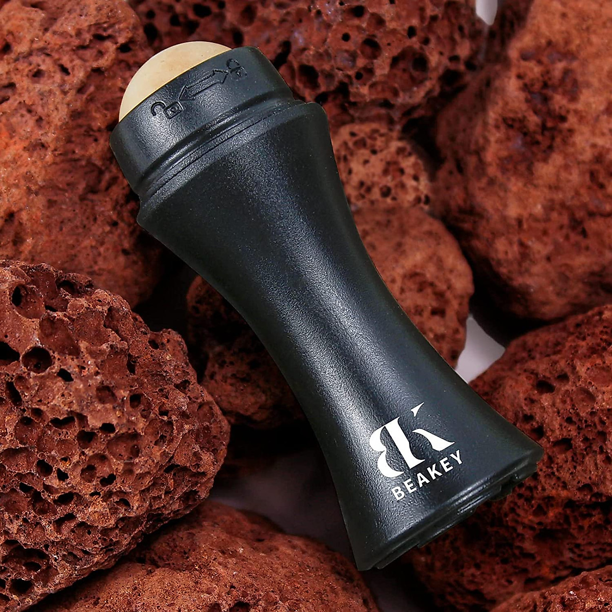 BK BEAKEY Oil-absorbing Volcanic Roller with Two Replaceable Volcanic Balls, Reusable On-the-Go Oil Control Roller, Instant Results Remove Excess Shiny