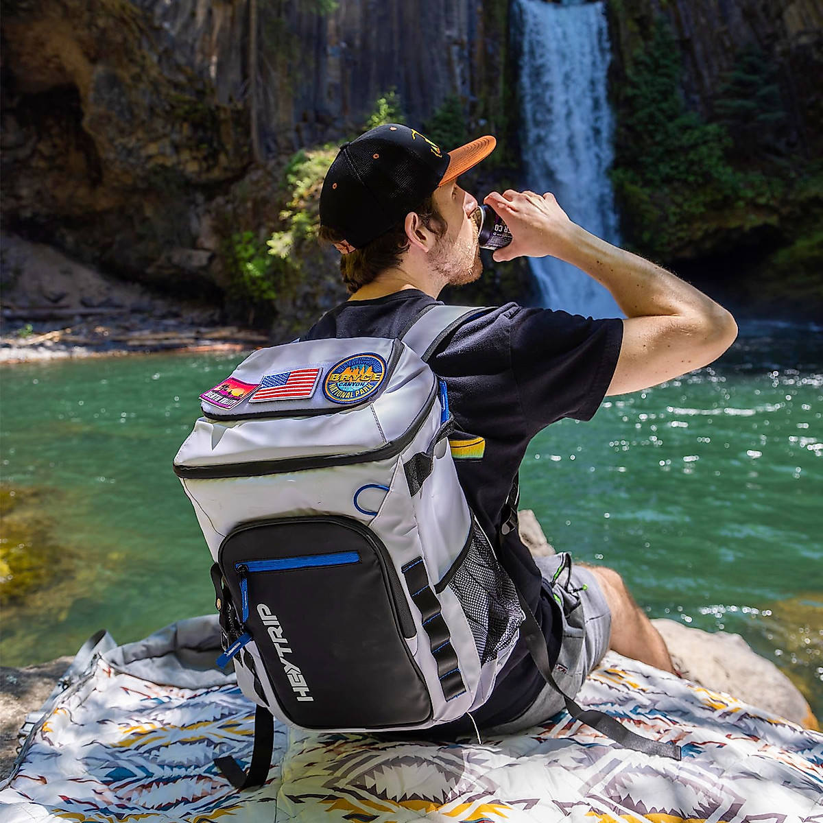 Heytrip Cooler Backpack 36 Cans Insulated Cooler Bag with Sternum Strap, Keep Freeze for 20 Hours, Waterproof & Leak-Proof Cooler with Multi-Compartments(White)