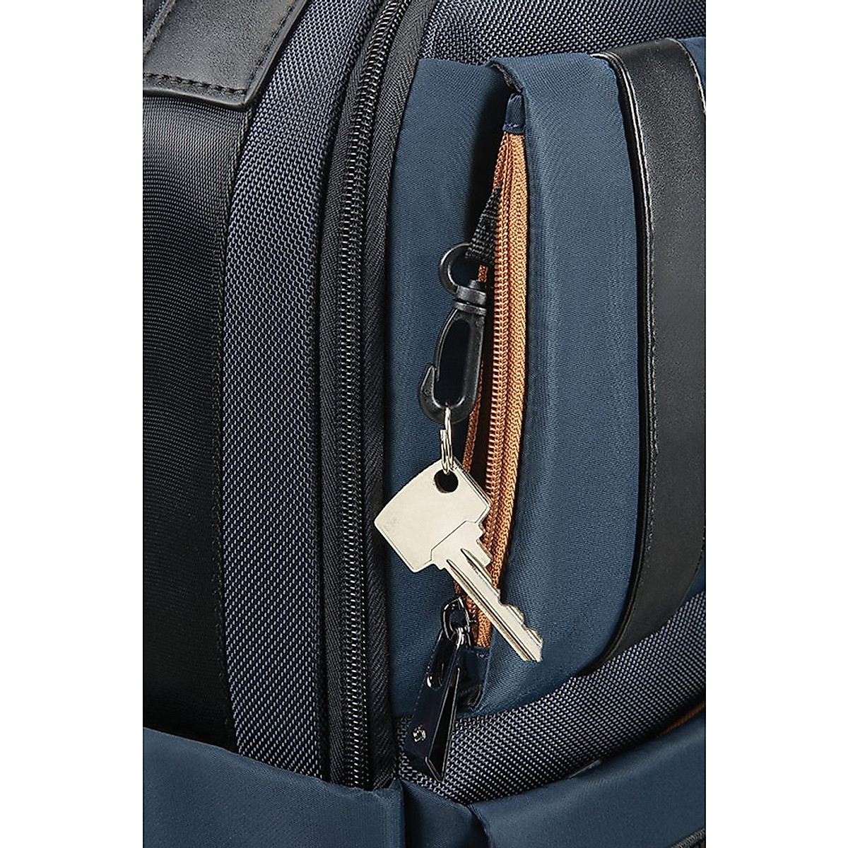 Samsonite 14 inch (42 cm-15.5 L), Blue (Space Blue), M (14.1"-15.5L)