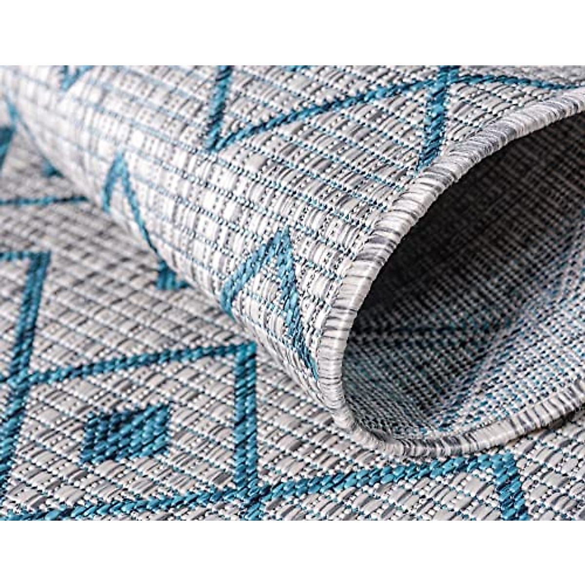 Unique Loom Outdoor Trellis Collection Area Rug - Tribal Trellis (7' 1" x 10' Rectangle, Light Blue/ Ivory)