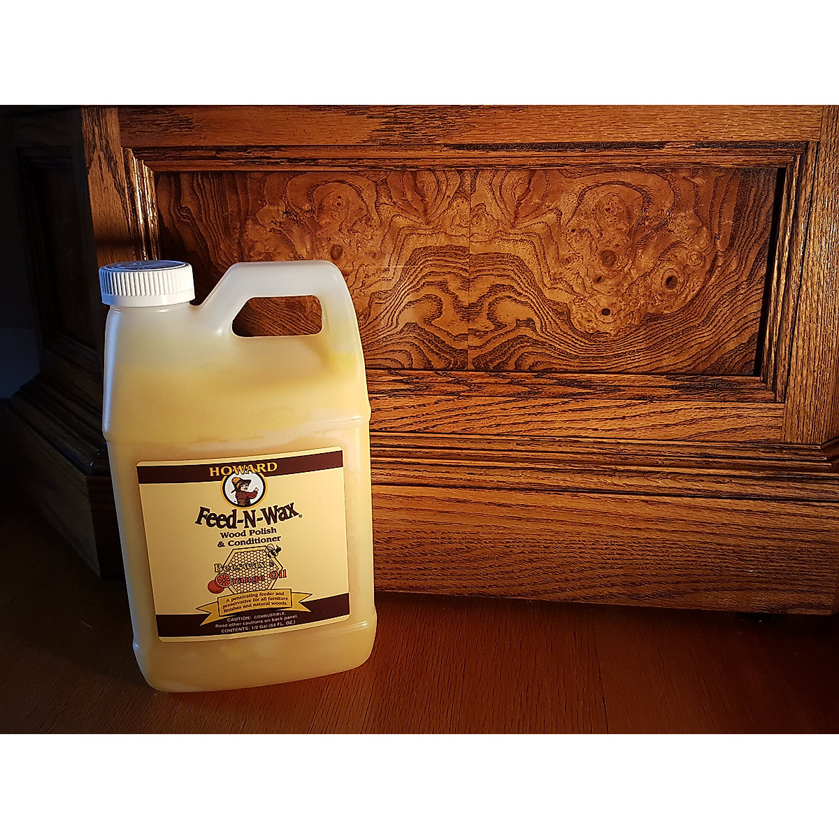 Howard Feed-N-Wax Restorative Wood Furniture Polish and Conditioner 64 Ounce 1/2 Gallon, Beeswax Feeds Wood, Antique Furniture Restoration