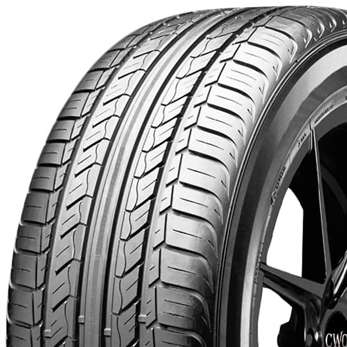 Summit Ultramax A/S All-Season Tire - 225/55R17 97W