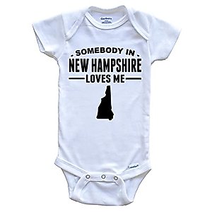 Somebody in New Hampshire Loves Me One Piece Baby Bodysuit - New Hampshire Baby Bodysuit, 6-9 Months White