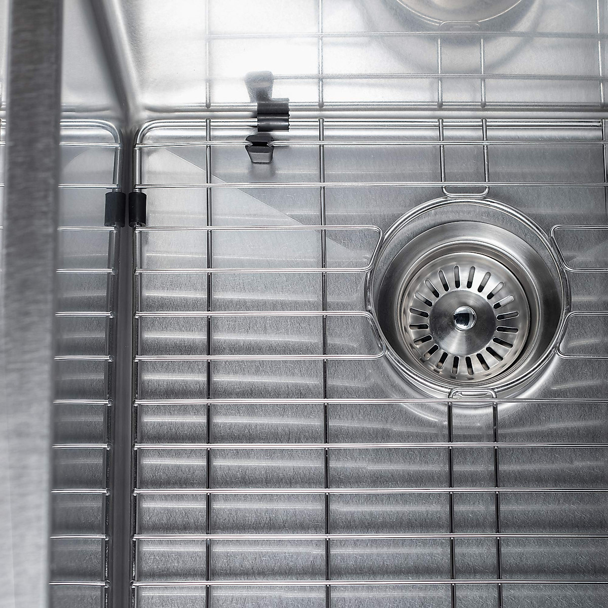 ZLINE 36" Courchevel Farmhouse Apron Mount Double Bowl Scratch Resistant Stainless Steel Kitchen Sink with Bottom Grid (SA60D-36S)