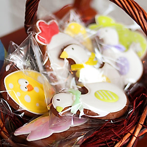 Morepack Cookie Bags for Gift Giving,Self Sealing Cellophane Bags 4x4 Inches,Clear Resealable Cellophane Bags Self Adhesive Individual Cookie Bags for Packaging 200Pieces