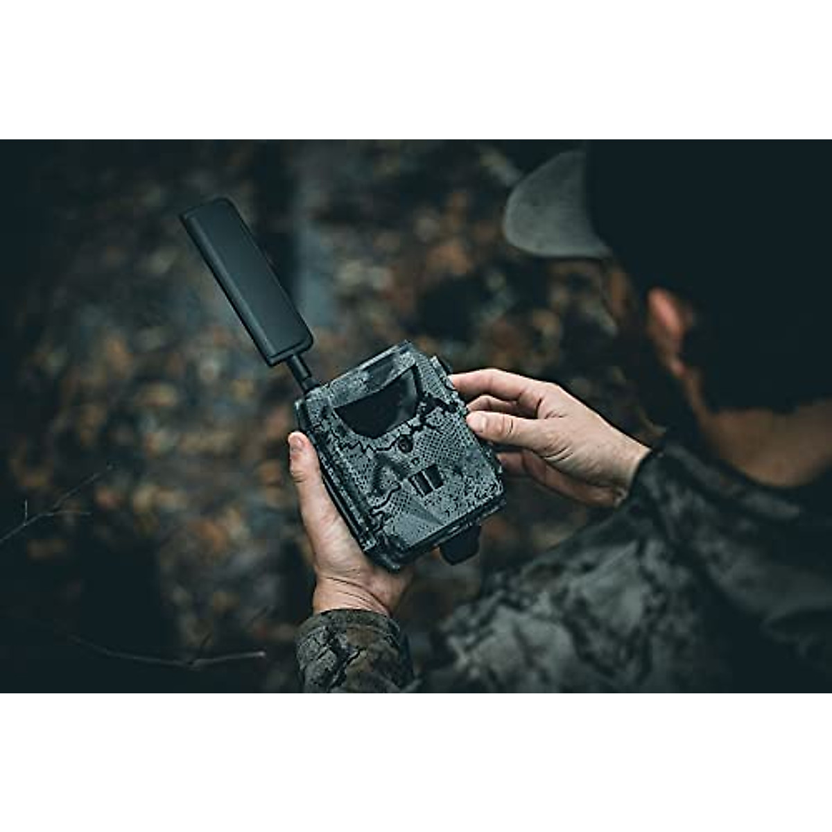 Spartan GoLive Solar Kit Bundle Deal with Mr.Towels Edgeless Microfiber Towel (GoLive US Cellular GL-ULTEb)