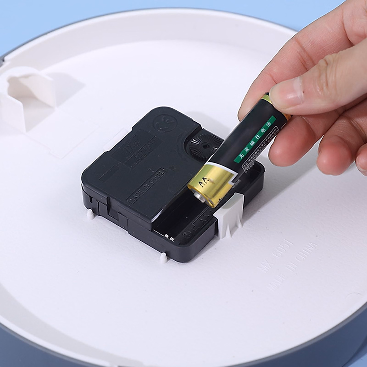 AOKID Trendy Wall Clock Round Wall Clock Simple Style High-Precision Battery Operated Easy-to-Read Non-Ticking Quartz Clock for Wall Decor Wall Clock Grey