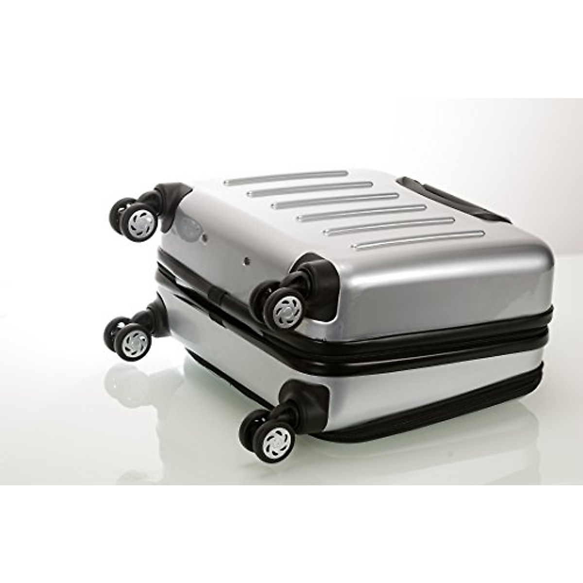 Rockland Revolution Hardside Rolling Computer Case, Silver, Carry-On 17-Inch