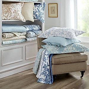 Laura Ashley Home - King Size Quilt Set, Cotton Reversible Bedding, Lightweight Home Decor for All Seasons (Amberley Blue, King)