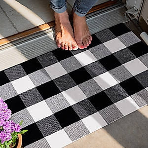 joybest Buffalo Plaid Doormats Rug 27.5 x 43 Inches Black and White Checkered Rug Cotton Hand-Woven Front Doormat Outdoor or Indoor Rugs for Front Porch, Farmhouse, Entryway