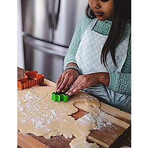 Handstand Kitchen Llama Love 2-piece Llama and Cactus Cookie Cutter Set