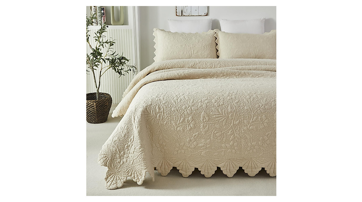 Brandream Beige Quilts: Luxury 3-Piece Bedding Set