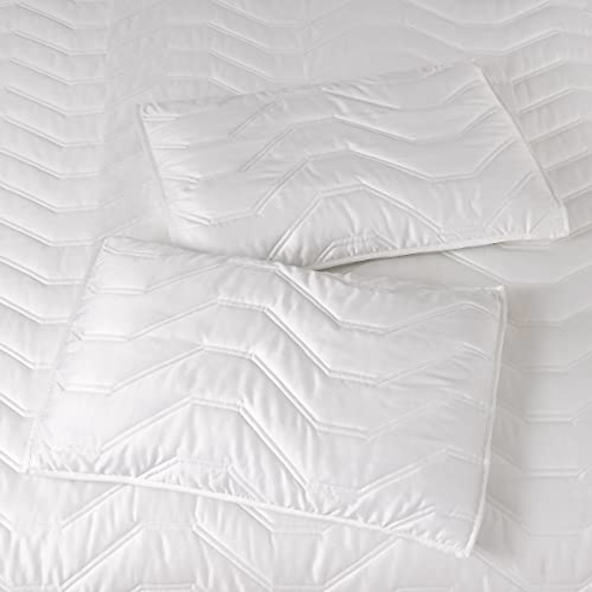 DOWN HOME Satin Silky Lightweight 3 Pieces Quilt Set Coverlet Set Modern Classic Quilting Pattern for All Season Super Soft and Silky Full Queen 88x92inch White