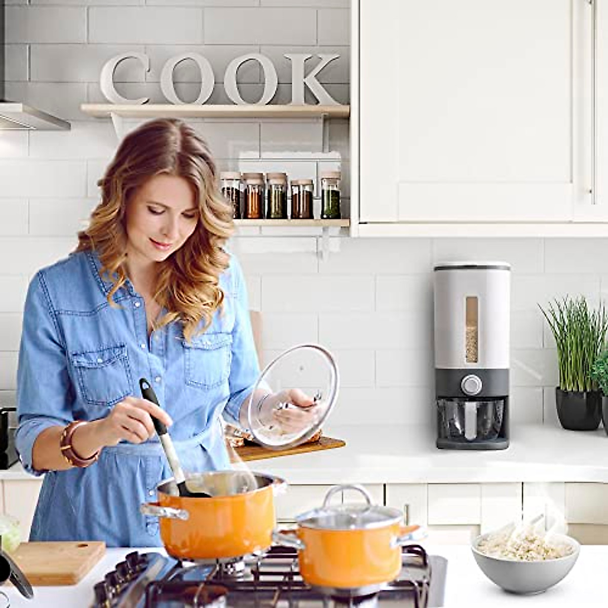 20 Lbs Rice Dispenser, Large Dry Food Container With Lid, Rice Storage Container With Measuring Cylinder, Cereal Dispenser Moisture Proof Household Food Dispenser Bucket, Kitchen Orgainzation Pantry Strore for Dry Food