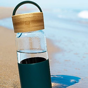 tanjoon 20 oz Borosilicate Glass Water Bottle with Leak-Proof Bamboo Lid and Silicone Handle and Protective Sleeve (TEAL) - BPA Free - Easy to Carry - Dishwasher Safe